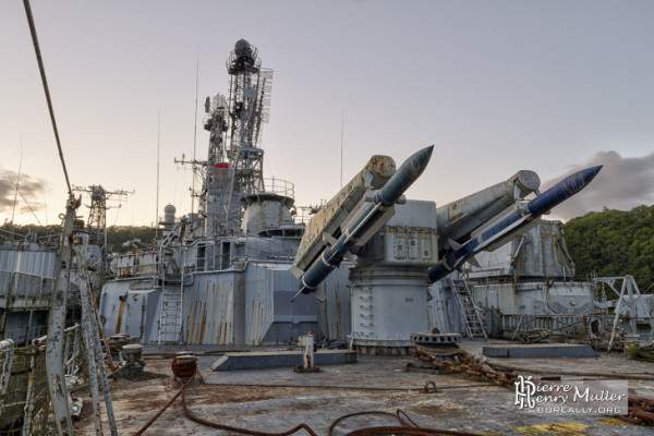 Rampe des missiles Masurca à la poupe du Colbert - Boreally